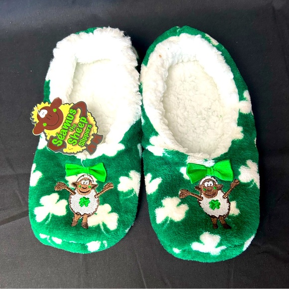 Carrolls | Accessories | Nwt Seamus The Sheep Fuzzy Slippers Irish ...